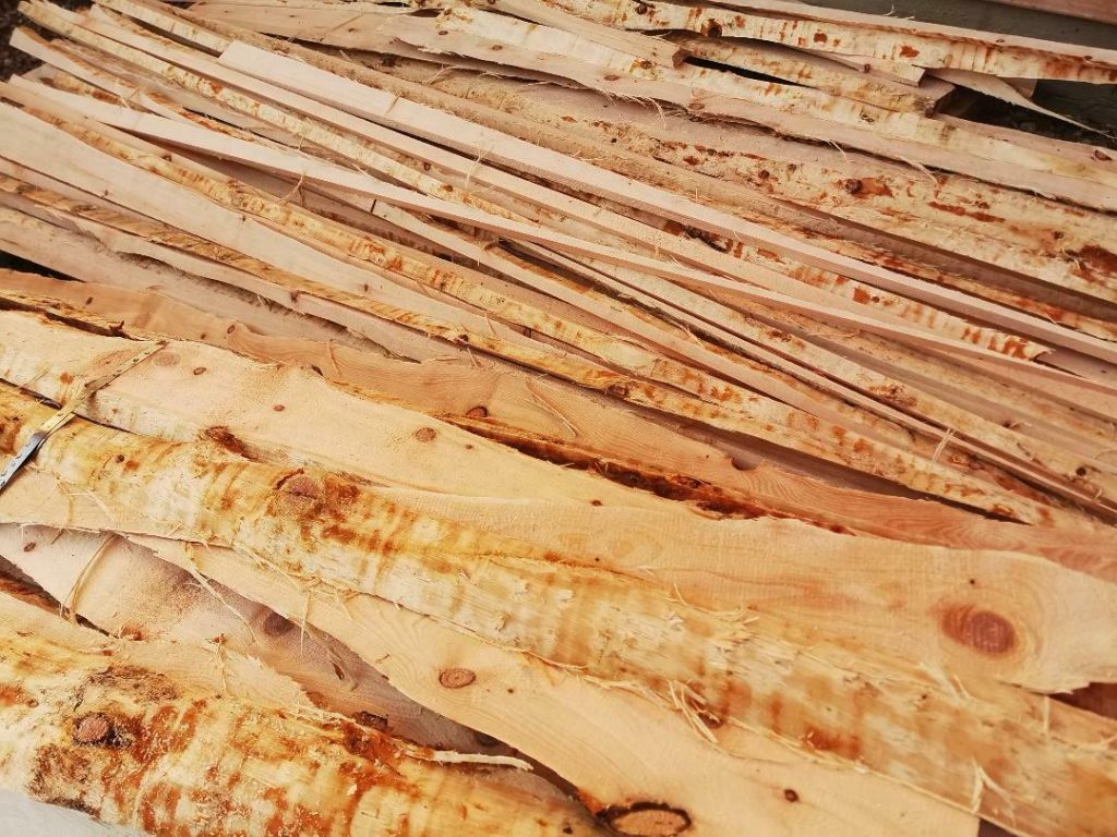 Hier günstig zugeschnittenes tiroler Zirbenholz kaufen